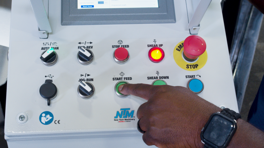 How to Use the Push-Button Panel on the UNIQ® Automatic Controller
