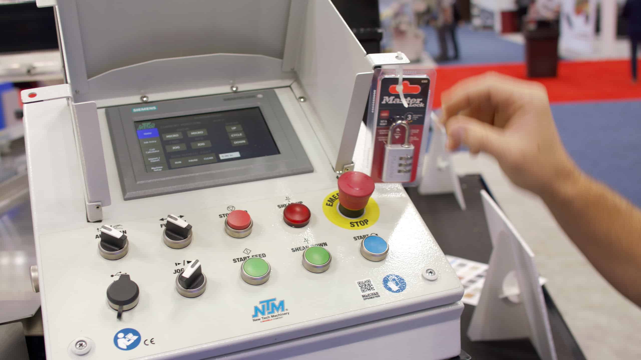 UNIQ® Automatic Controller 2.1.6: Push-Button Panel Tutorial