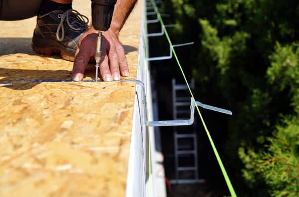 Seamless Gutters vs. Traditional: What Your Customers Need to Know